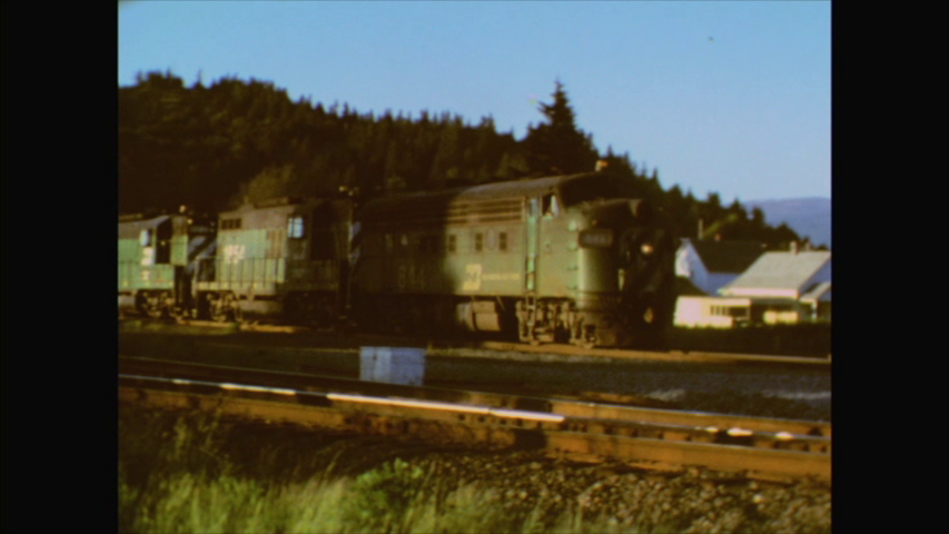 Covered Wagons of the Cascade – American Train Video Reviews