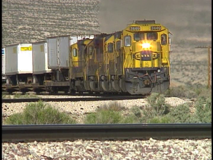 Santa Fe’s Mohave Mainline – American Train Video Reviews