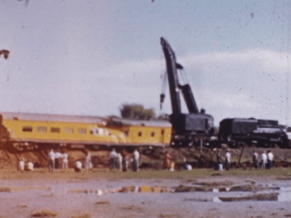 Wrecks and Clean-up Trains – American Train Video Reviews