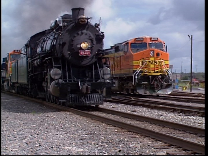 1522 Galloping Through Texas BNSF – American Train Video Reviews