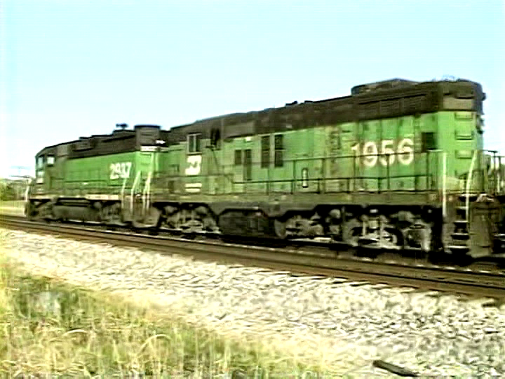 BNSF’s Monett and Cherokee Subs – American Train Video Reviews